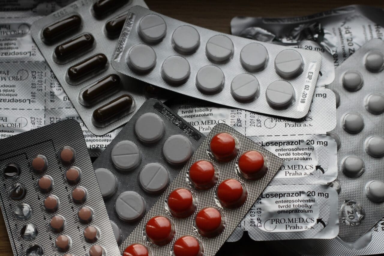 Designing and Packaging for Sterile Medical Products: Contact Lenses